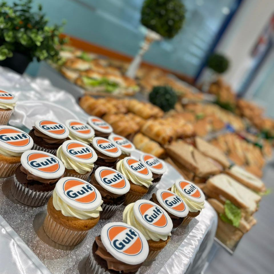 Catering Services Dubai - Table Setup & Servers Service Dubai - Book ...