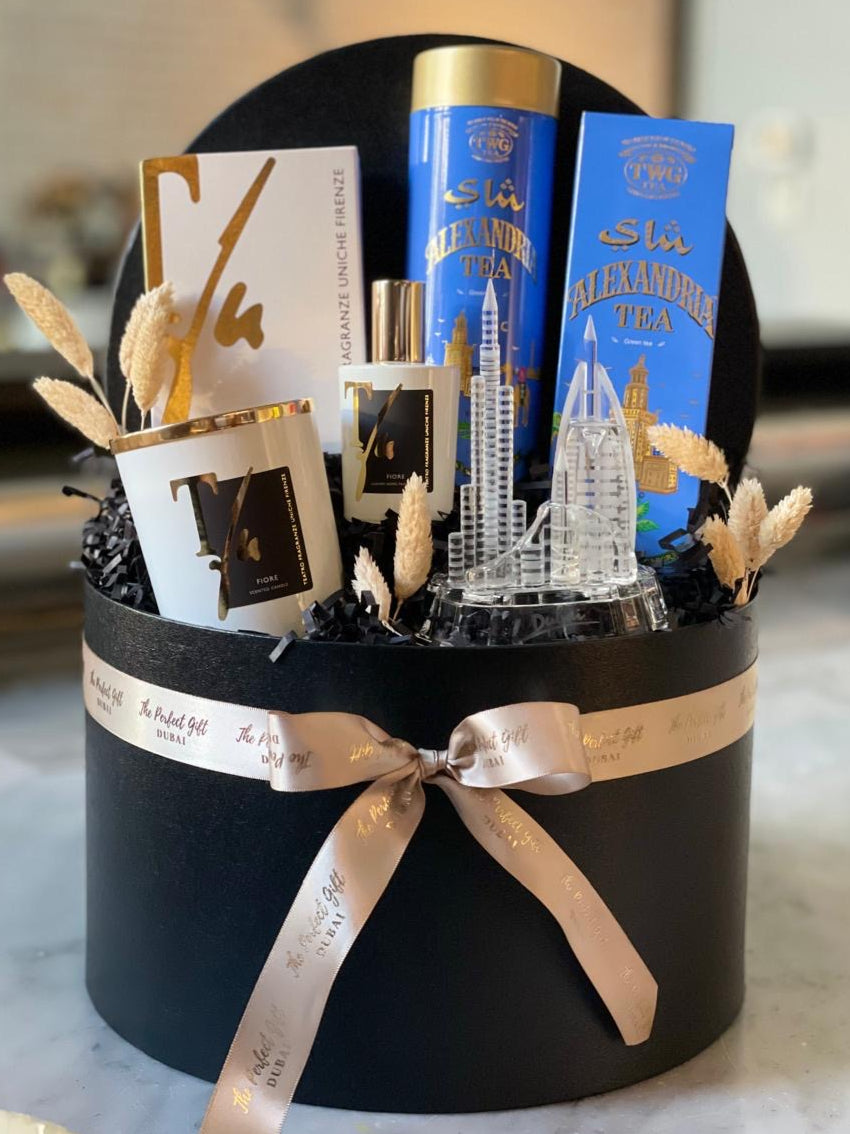 Burj Khalifa Gift Hamper Dubai - Online Corporate Gifts - Deliver to ...