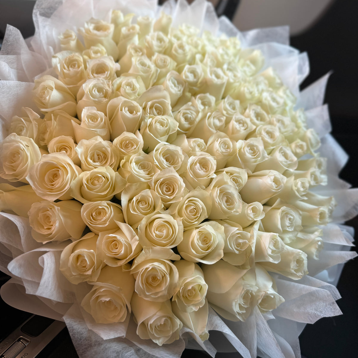 100 Luxury White Roses Bouquet - Flower Delivery to UAE - Shop Online ...