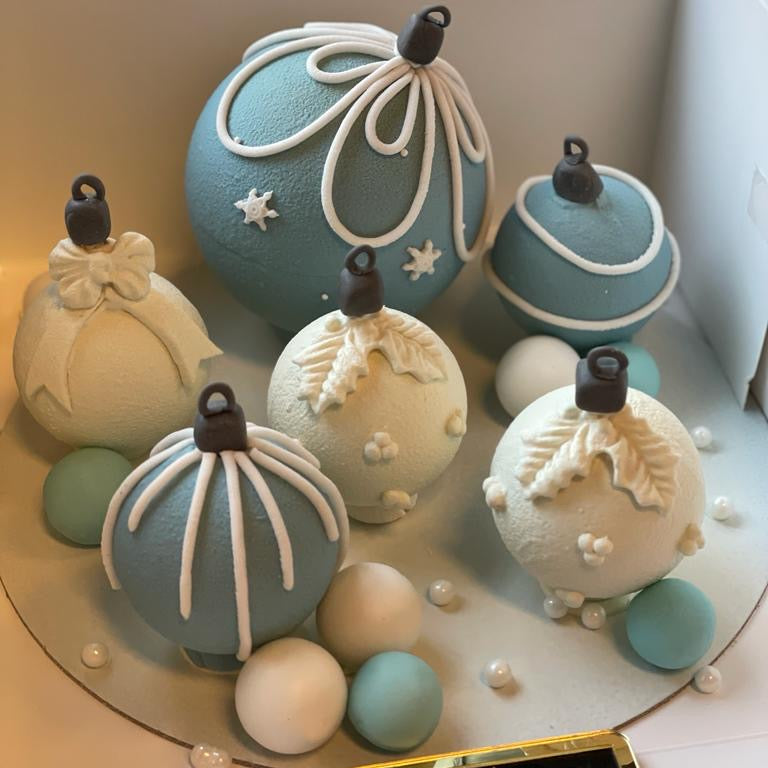 Christmas choco-smash ornament cake - Order Festive Gifts Online ...