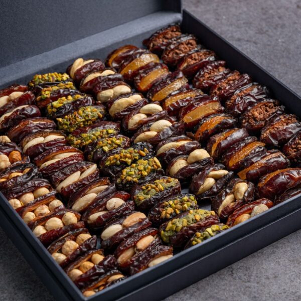 Luxury Dates Satin box Gift - Send Delivery To Dubai - Shop Now – Dot ...