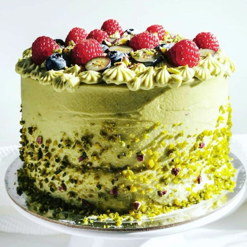 Best Pistachio Berries Cake- Birthday Cake UAE - Delivery to Dubai ...